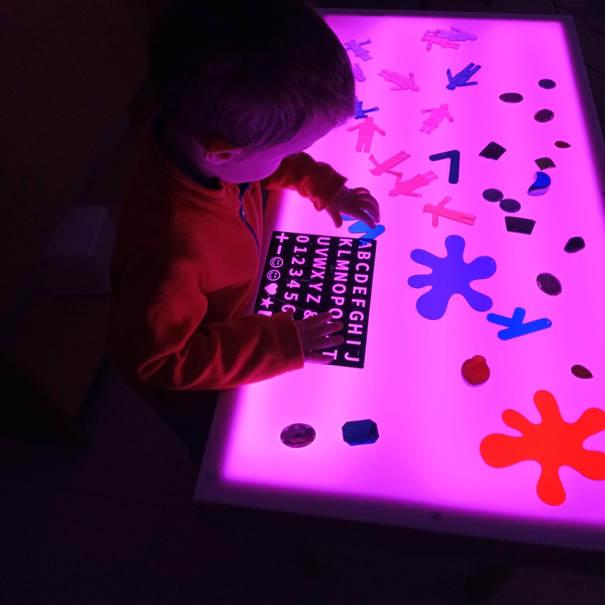Ambient de llum i color – Escola Les Palmeres