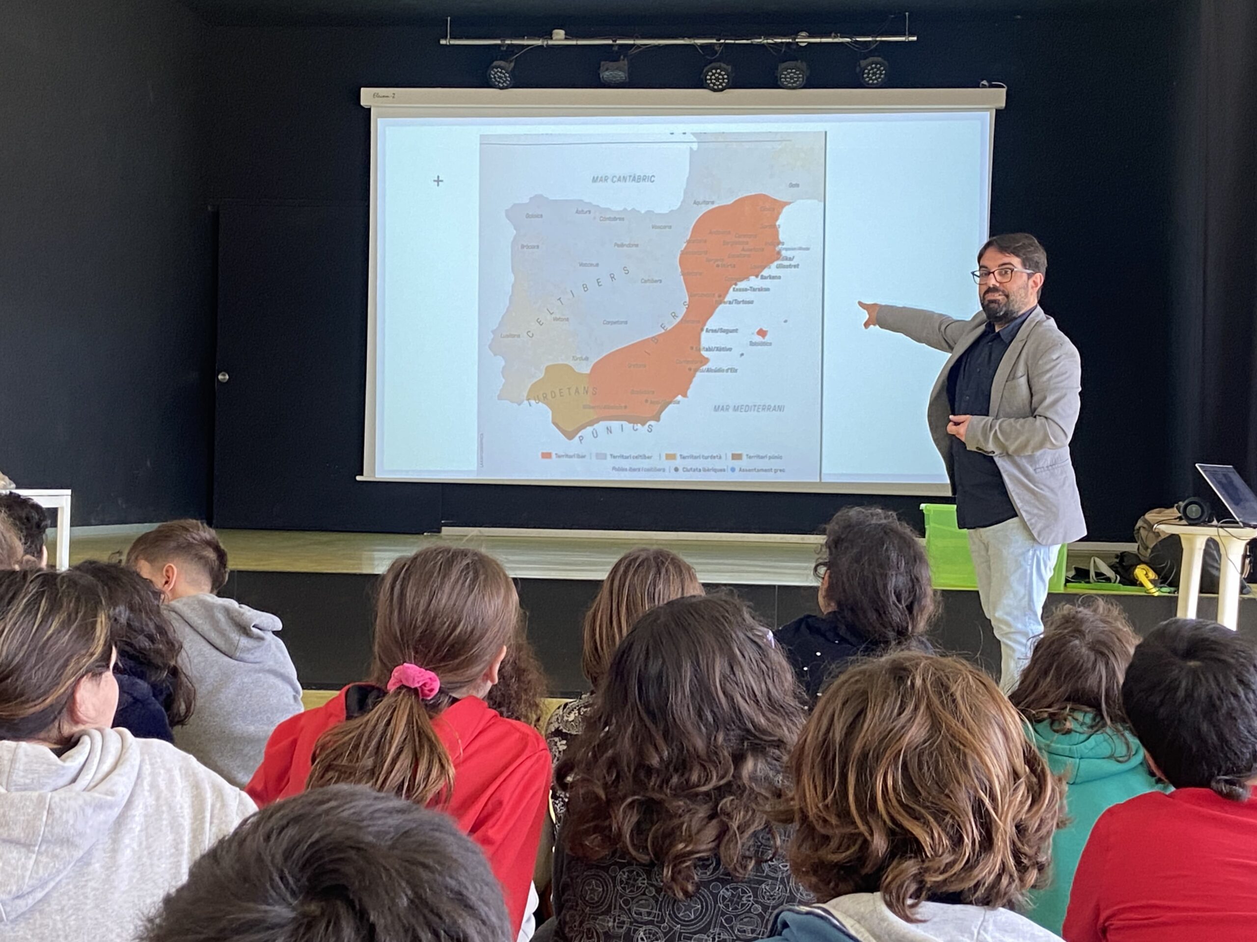 Ens visita un arqueòleg! – Escola Pericot