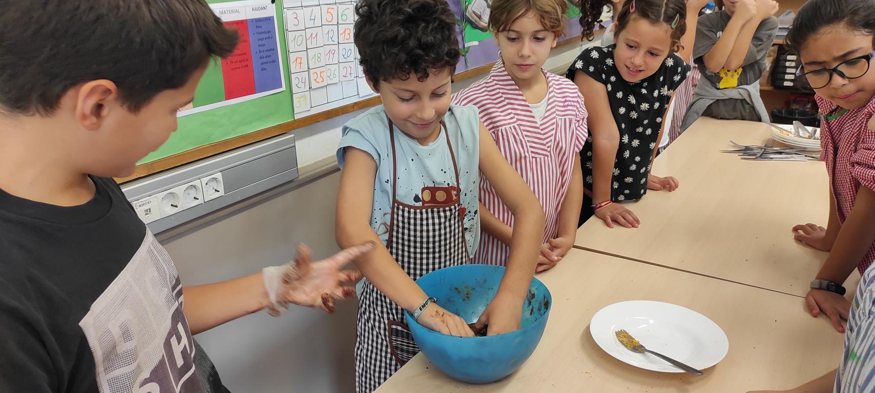 Hem fet panellets!!! – Escola del Mar