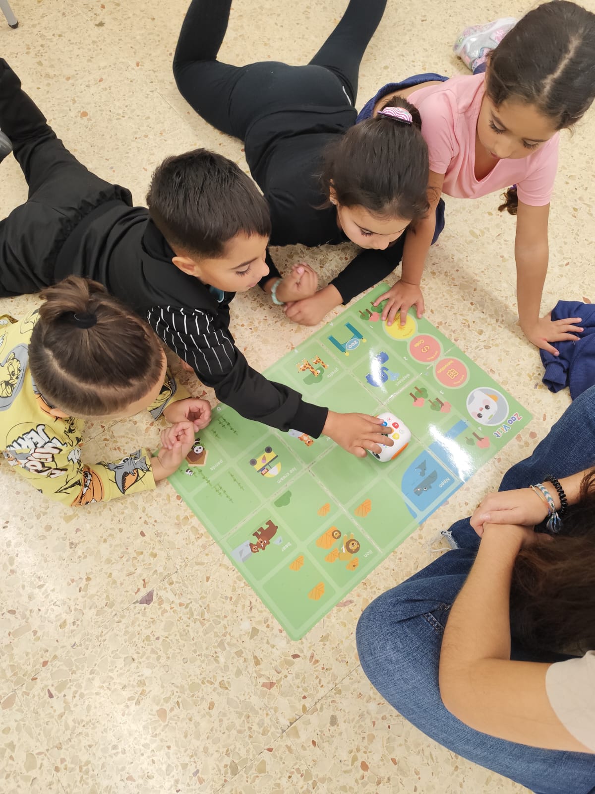 Fem un tastet de robòtica amb el Tale-Bot! – Escola Juan Salamero